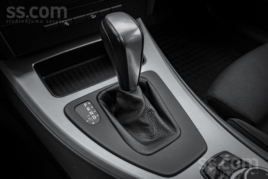 Brūns BMW 320 2010 Rīga, ar dzinēja tilpumu 2.00 L un nobraukumu 335 tūkst. km par 5700 €, foto 23 vietnē AUTOMOTO.COM.LV