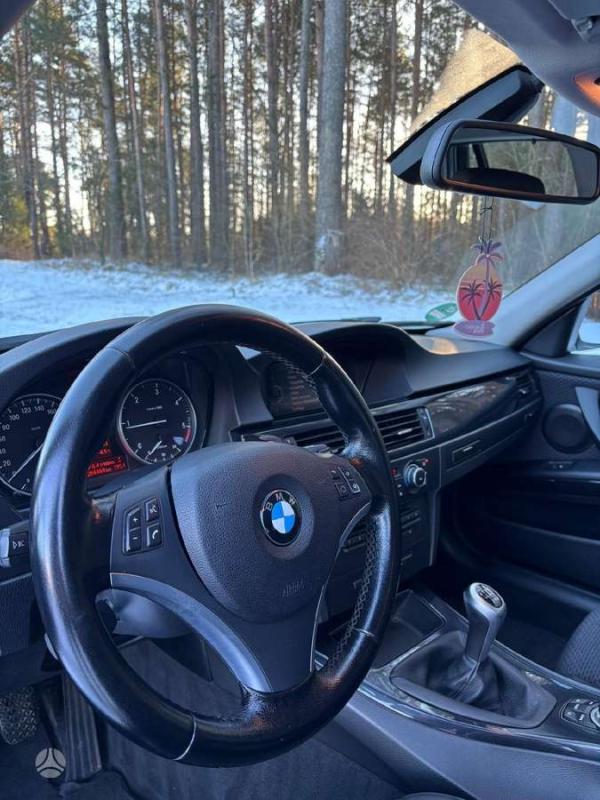 Brown BMW 320 2011 in Druskininkai, with an engine capacity of 2.00 L and mileage of 264 thousand km for 4100 €, photo 9 on AUTOMOTO.COM.LV