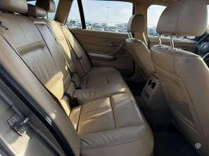 Brown BMW 320 2011 in Vilnius, with an engine capacity of 2.00 L and mileage of 294 thousand km for 2390 €, photo 17 on AUTOMOTO.COM.LV