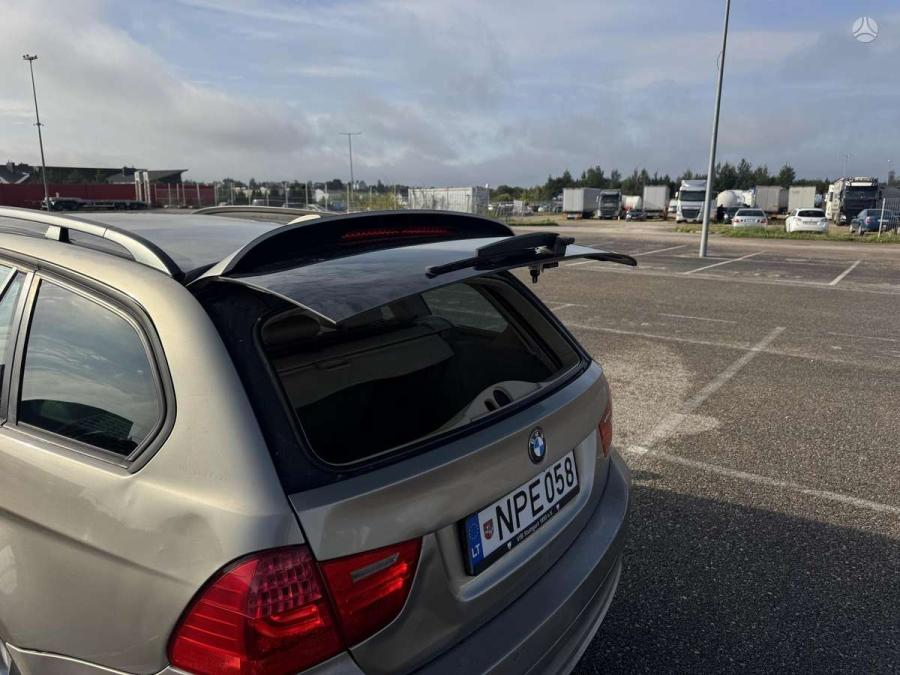 Brown BMW 320 2011 in Vilnius, with an engine capacity of 2.00 L and mileage of 294 thousand km for 2390 €, photo 27 on AUTOMOTO.COM.LV