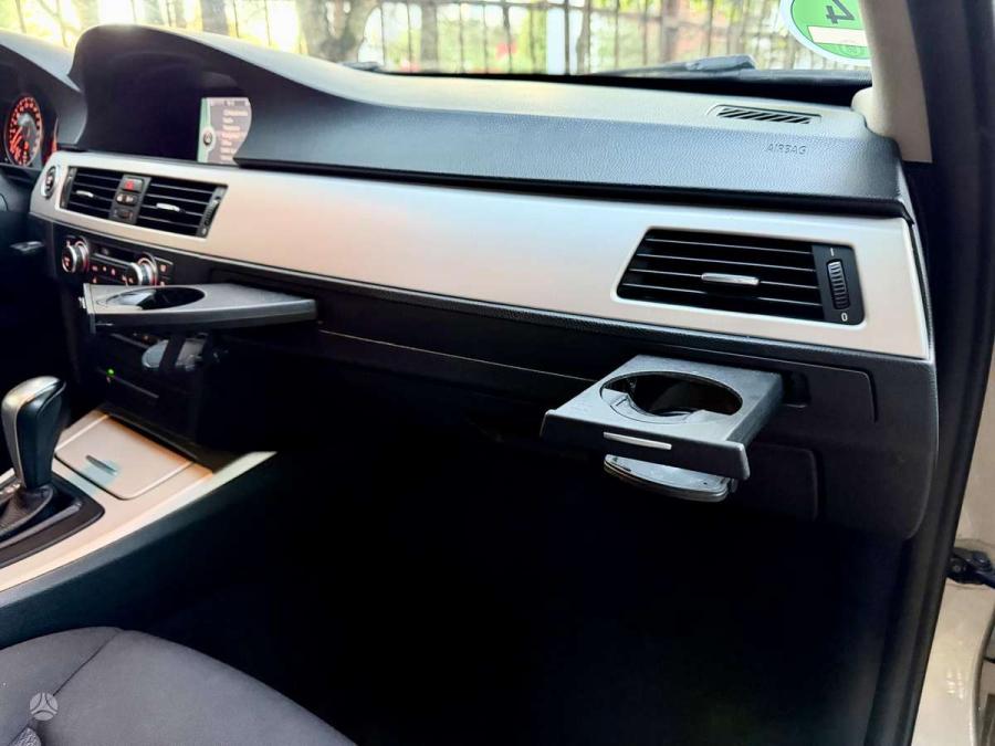 Brown BMW 320 2012 in Kaunas, with an engine capacity of 0.00 L and mileage of 246 thousand km for 4750 €, photo 10 on AUTOMOTO.COM.LV