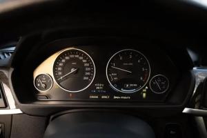 Brown BMW 320 2013 in Jelgava, with an engine capacity of 2.00 L and mileage of 236 thousand km for 13200 €, photo 11 on AUTOMOTO.COM.LV
