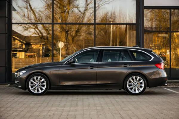 Brown BMW 320 2013 in Jelgava, with an engine capacity of 2.00 L and mileage of 258 thousand km for 7650 €, photo 6 on AUTOMOTO.COM.LV
