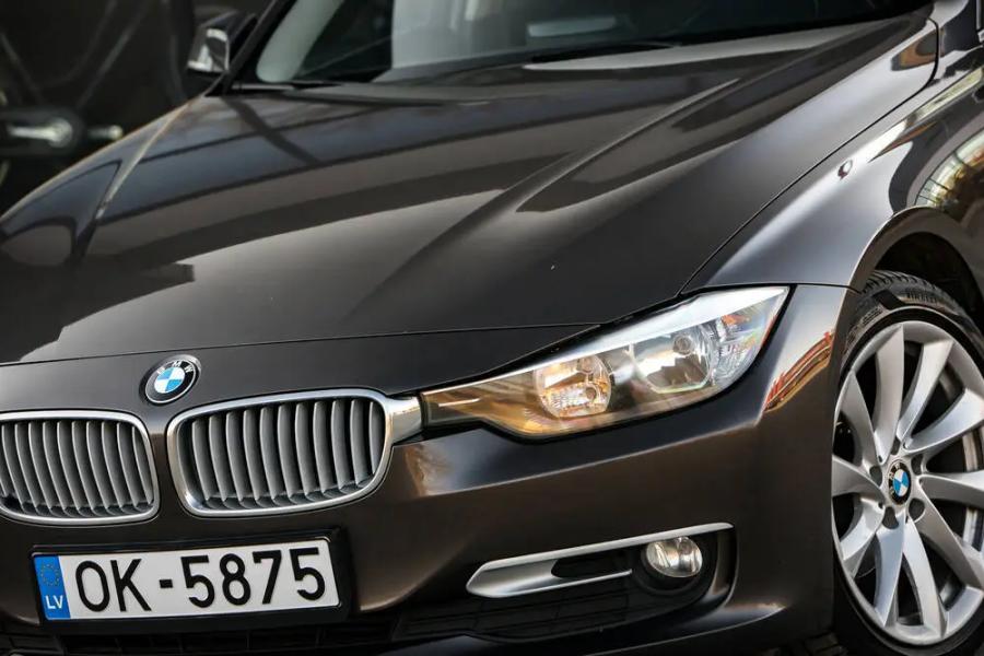 Brown BMW 320 2013 in Jelgava, with an engine capacity of 2.00 L and mileage of 258 thousand km for 7650 €, photo 10 on AUTOMOTO.COM.LV
