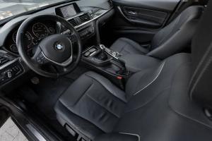 Brown BMW 320 2013 in Jelgava, with an engine capacity of 2.00 L and mileage of 258 thousand km for 7650 €, photo 21 on AUTOMOTO.COM.LV