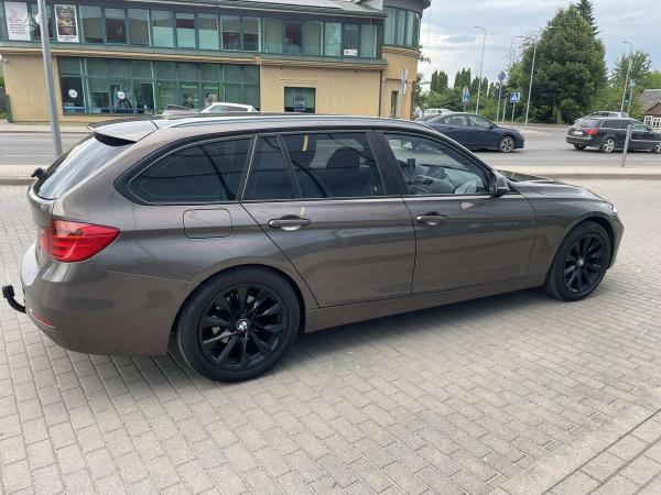 Brown BMW 320 2013 in Utena, with an engine capacity of 2.00 L and mileage of 358 thousand km for 5600 €, photo 8 on AUTOMOTO.COM.LV