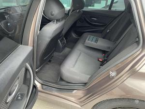 Brown BMW 320 2013 in Utena, with an engine capacity of 2.00 L and mileage of 358 thousand km for 5600 €, photo 13 on AUTOMOTO.COM.LV