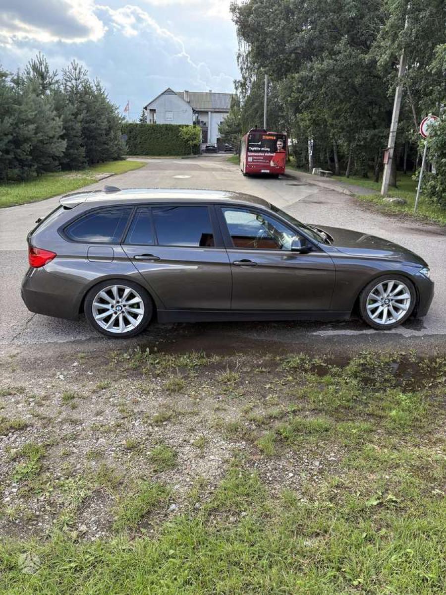 Brown BMW 320 2013 in Panevezys, with an engine capacity of 2.00 L and mileage of 390 thousand km for 7300 €, photo 7 on AUTOMOTO.COM.LV