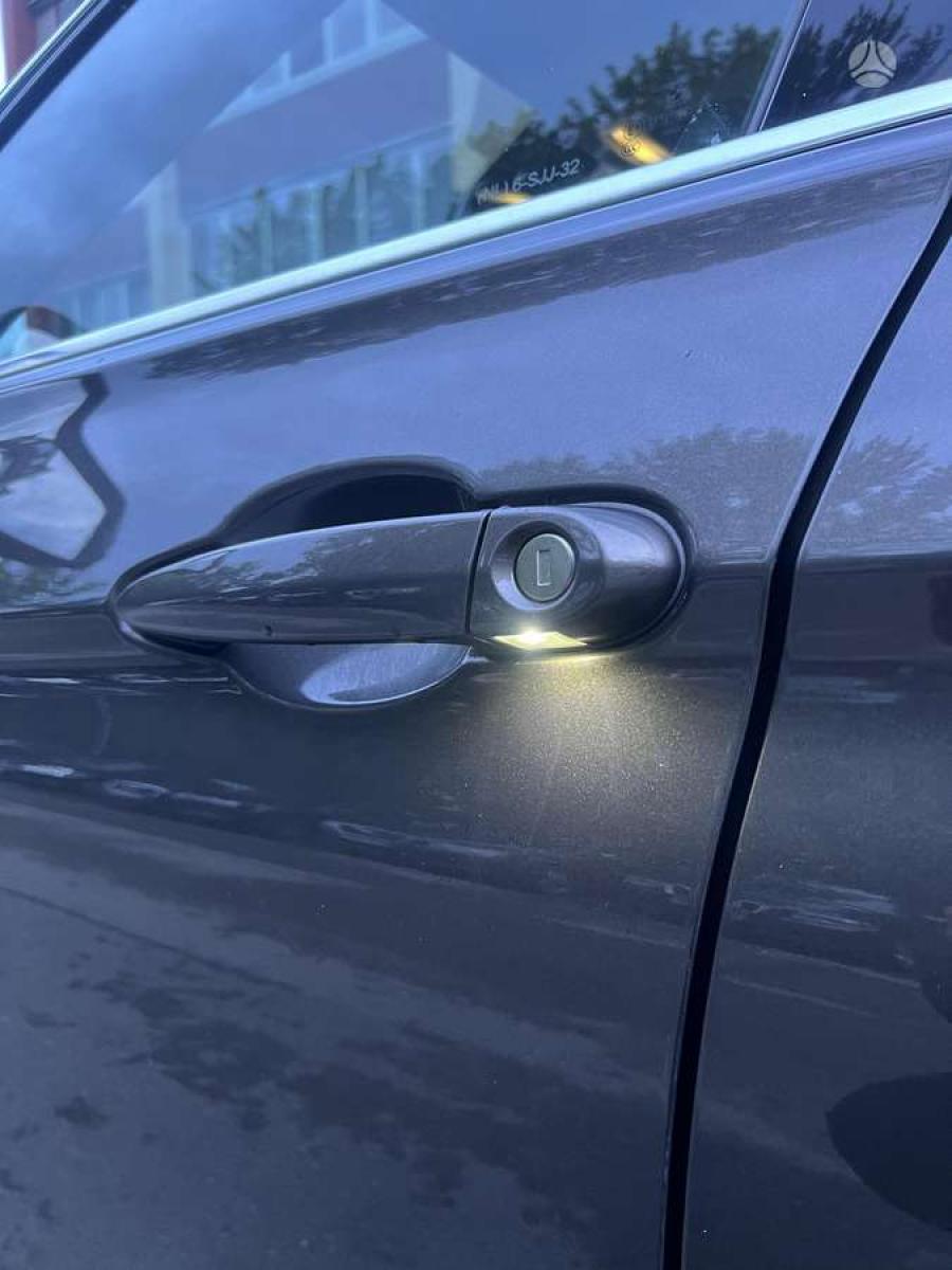 Brown BMW 320 2013 in Klaipeda, with an engine capacity of 2.00 L and mileage of 256 thousand km for 8500 €, photo 11 on AUTOMOTO.COM.LV
