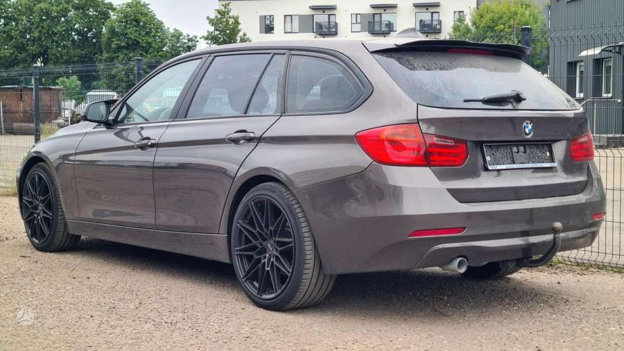 Brown BMW 320 2014 in Kaunas, with an engine capacity of 2.00 L and mileage of 201 thousand km for 5550 €, photo 4 on AUTOMOTO.COM.LV