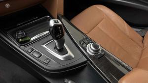 Brown BMW 320 2014 in Taurage, with an engine capacity of 2.00 L and mileage of 311 thousand km for 7999 €, photo 10 on AUTOMOTO.COM.LV