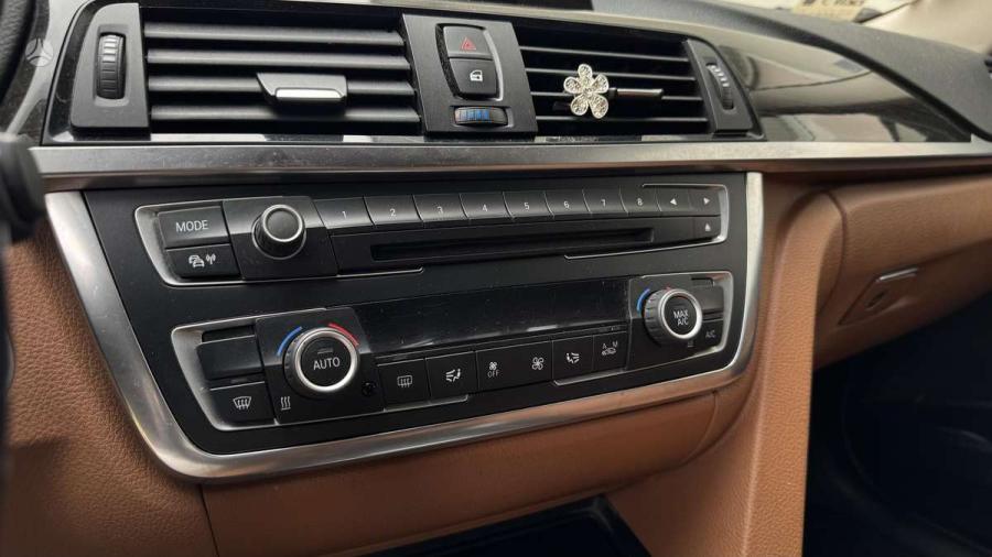 Brown BMW 320 2014 in Taurage, with an engine capacity of 2.00 L and mileage of 311 thousand km for 7999 €, photo 11 on AUTOMOTO.COM.LV