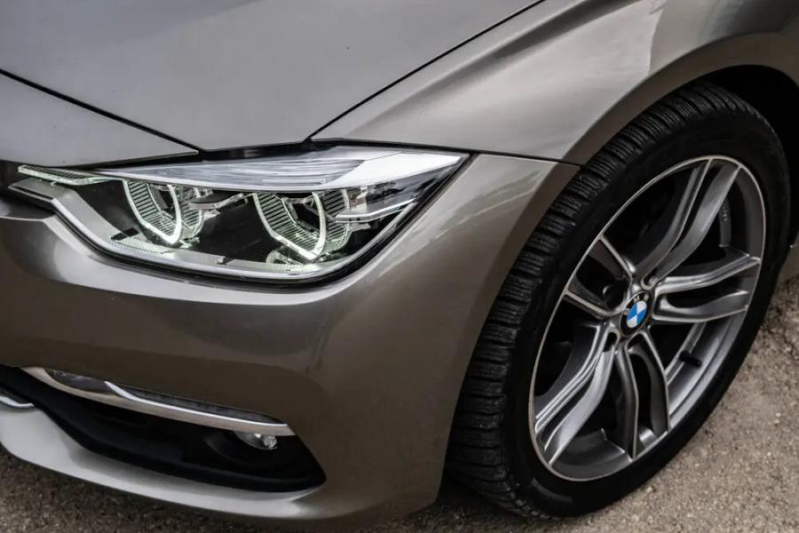 Brown BMW 320 2015 in Tukums, with an engine capacity of 2.00 L and mileage of 280 thousand km for 11080 €, photo 10 on AUTOMOTO.COM.LV