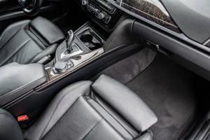 Brown BMW 320 2015 in Tukums, with an engine capacity of 2.00 L and mileage of 280 thousand km for 11080 €, photo 32 on AUTOMOTO.COM.LV