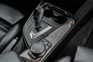 Brown BMW 320 2015 in Tukums, with an engine capacity of 2.00 L and mileage of 280 thousand km for 11080 €, photo 35 on AUTOMOTO.COM.LV