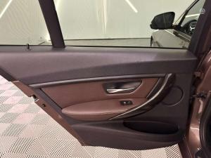 Brown BMW 320 2015 in Marijampole, with an engine capacity of 2.00 L and mileage of 317 thousand km for 8999 €, photo 20 on AUTOMOTO.COM.LV