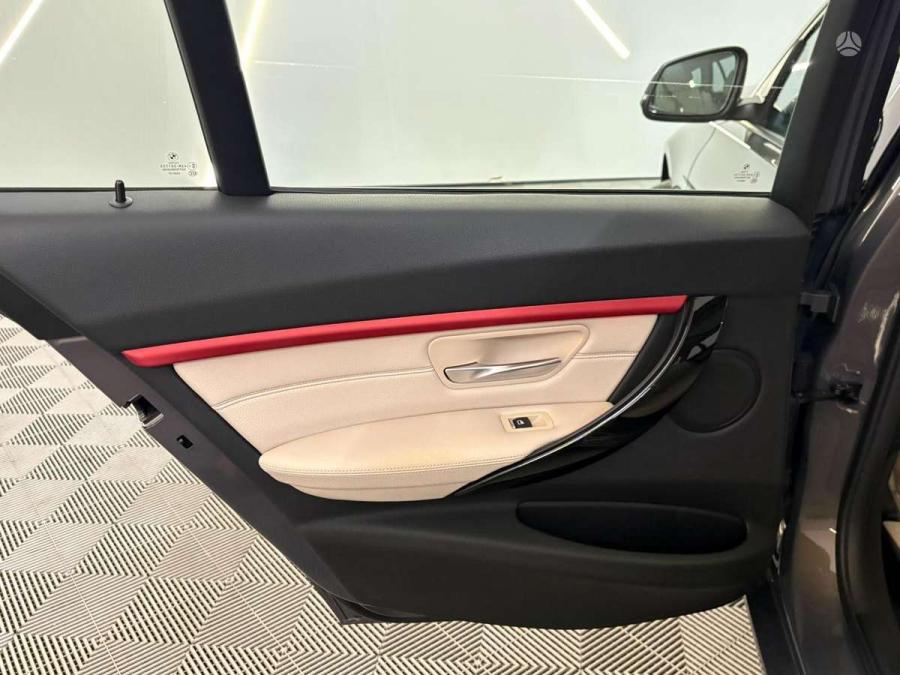 Brown BMW 320 2016 in Marijampole, with an engine capacity of 2.00 L and mileage of 232 thousand km for 13450 €, photo 29 on AUTOMOTO.COM.LV