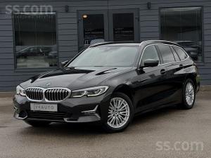 Brown BMW 320 2021 in Jelgava, with an engine capacity of 2.00 L and mileage of 230 thousand km for 20500 €, photo 4 on AUTOMOTO.COM.LV