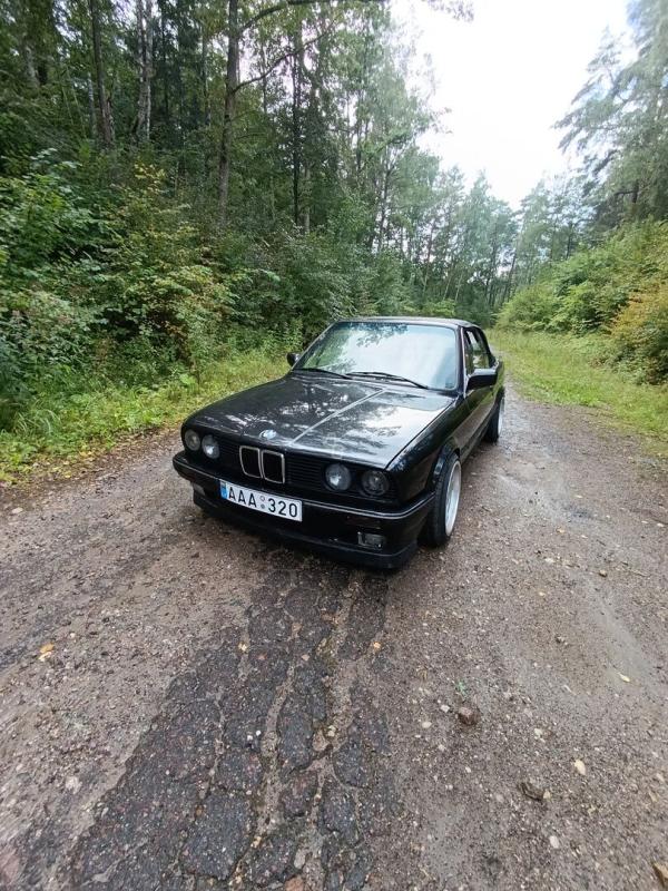 BMW 320 1991 Alīta, ar dzinēja tilpumu 2.00 L un nobraukumu 330 tūkst. km par 11500 €, foto 4 vietnē AUTOMOTO.COM.LV