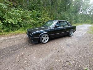BMW 320 1991 Alīta, ar dzinēja tilpumu 2.00 L un nobraukumu 330 tūkst. km par 11500 €, foto 5 vietnē AUTOMOTO.COM.LV