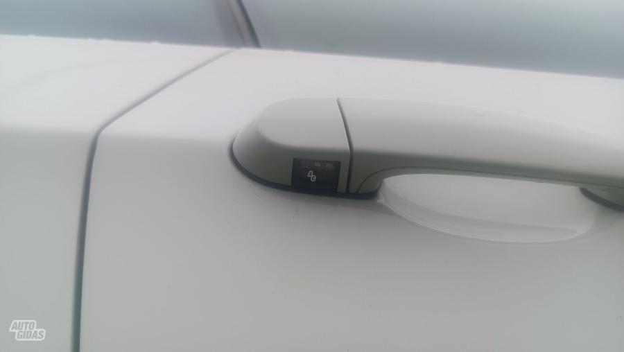 BMW 320 2008 in Kaunas, with an engine capacity of 2.00 L and mileage of 273 thousand km for 7000 €, photo 12 on AUTOMOTO.COM.LV