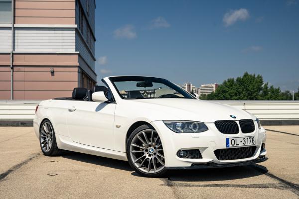 BMW 320 2011 in Riga, with an engine capacity of 2.00 L and mileage of 317 thousand km for 10550 €, photo 3 on AUTOMOTO.COM.LV