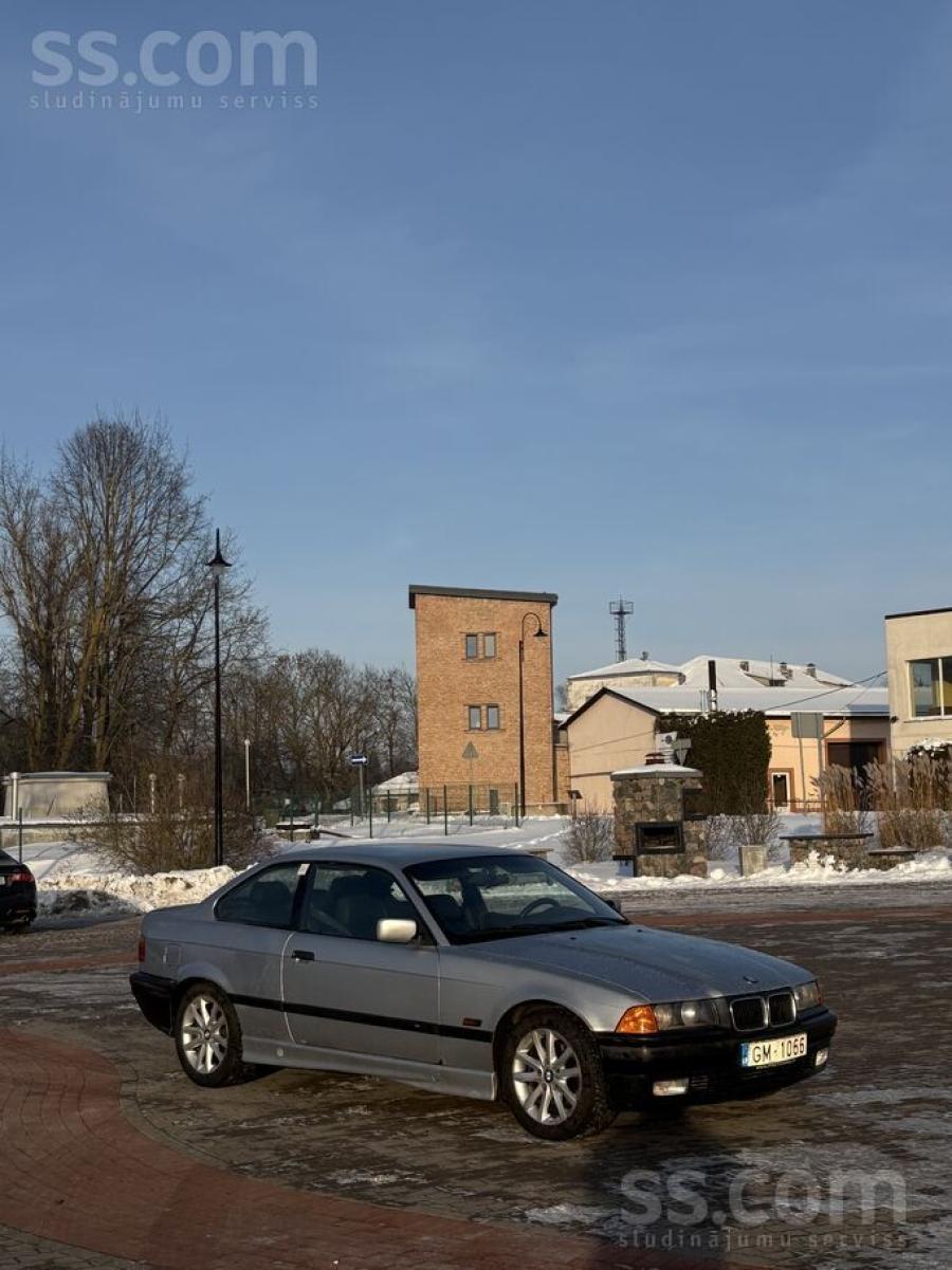 BMW 320 1995 in Bauska, with an engine capacity of 2.50 L and mileage of 360 thousand km for 2650 €, photo 3 on AUTOMOTO.COM.LV