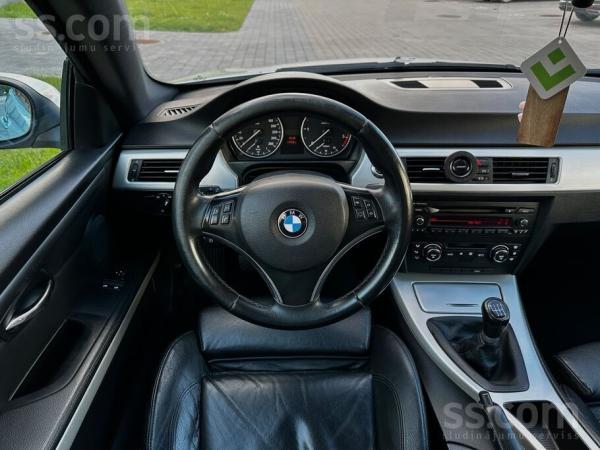 BMW 320 2007 in Riga, with an engine capacity of 2.00 L and mileage of 291 thousand km for 5700 €, photo 9 on AUTOMOTO.COM.LV