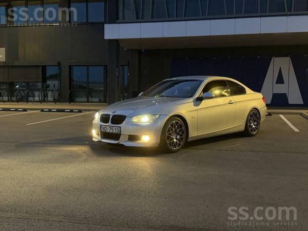 BMW 320 2007 in Riga, with an engine capacity of 2.00 L and mileage of 291 thousand km for 5430 €, photo 6 on AUTOMOTO.COM.LV