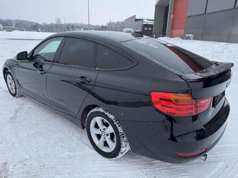 Black BMW 320 Gran Turismo 2013 in Vilnius, with an engine capacity of 2.00 L and mileage of 304 thousand km for 7950 €, photo 5 on AUTOMOTO.COM.LV