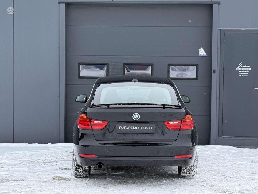 Black BMW 320 Gran Turismo 2013 in Kaunas, with an engine capacity of 2.00 L and mileage of 285 thousand km for 10999 €, photo 4 on AUTOMOTO.COM.LV