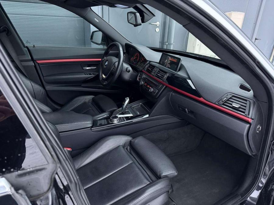 Black BMW 320 Gran Turismo 2013 in Kaunas, with an engine capacity of 2.00 L and mileage of 285 thousand km for 10999 €, photo 16 on AUTOMOTO.COM.LV