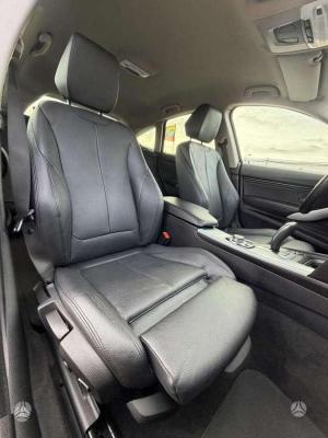 Melns BMW 320 Gran Turismo 2013 Šauļi, ar dzinēja tilpumu 2.00 L un nobraukumu 265 tūkst. km par 12200 €, foto 23 vietnē AUTOMOTO.COM.LV