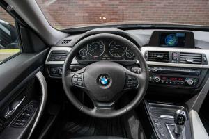 Melns BMW 320 Gran Turismo 2015 Marijampole, ar dzinēja tilpumu 2.00 L un nobraukumu 237 tūkst. km par 11250 €, foto 19 vietnē AUTOMOTO.COM.LV