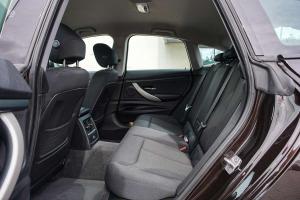 Melns BMW 320 Gran Turismo 2015 Marijampole, ar dzinēja tilpumu 2.00 L un nobraukumu 237 tūkst. km par 11250 €, foto 35 vietnē AUTOMOTO.COM.LV