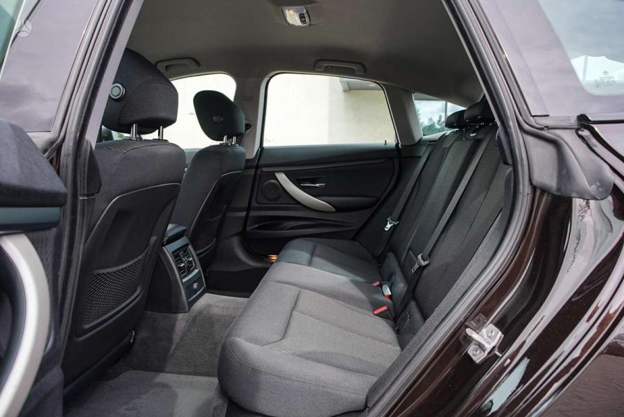Melns BMW 320 Gran Turismo 2015 Marijampole, ar dzinēja tilpumu 2.00 L un nobraukumu 237 tūkst. km par 11250 €, foto 35 vietnē AUTOMOTO.COM.LV