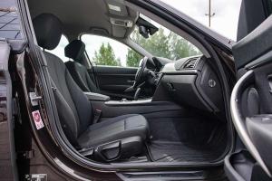Melns BMW 320 Gran Turismo 2015 Marijampole, ar dzinēja tilpumu 2.00 L un nobraukumu 237 tūkst. km par 11250 €, foto 40 vietnē AUTOMOTO.COM.LV