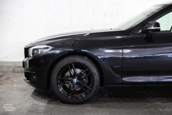 Black BMW 320 Gran Turismo 2017 in Vilnius, with an engine capacity of 2.00 L and mileage of 155 thousand km for 17441 €, photo 5 on AUTOMOTO.COM.LV