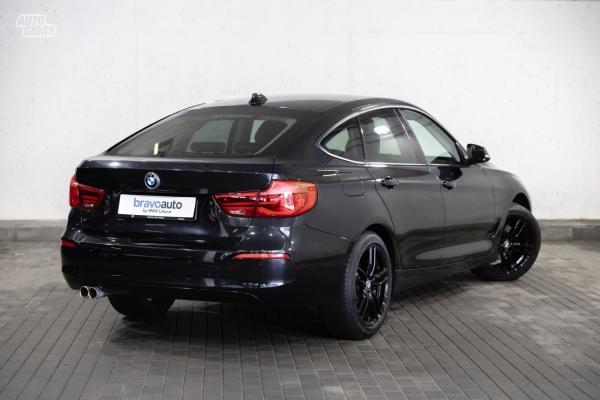 Black BMW 320 Gran Turismo 2017 in Vilnius, with an engine capacity of 2.00 L and mileage of 155 thousand km for 17441 €, photo 6 on AUTOMOTO.COM.LV