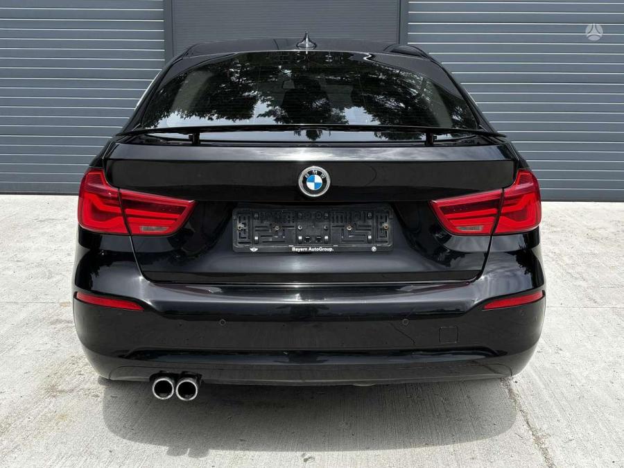 Black BMW 320 Gran Turismo 2017 in Utena, with an engine capacity of 2.00 L and mileage of 399 thousand km for 8800 €, photo 9 on AUTOMOTO.COM.LV