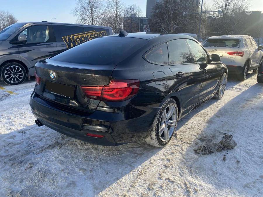 Melns BMW 320 Gran Turismo 2019 Kauņa, ar dzinēja tilpumu 2.00 L un nobraukumu 165 tūkst. km par 18500 €, foto 3 vietnē AUTOMOTO.COM.LV