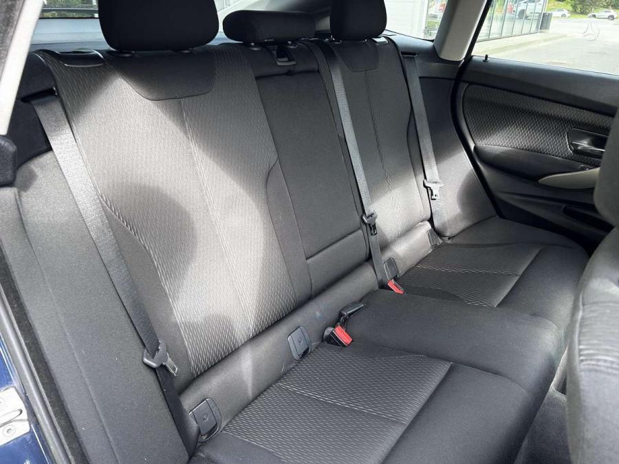 Blue BMW 320 Gran Turismo 2015 in Siauliai, with an engine capacity of 2.00 L and mileage of 293 thousand km for 8450 €, photo 23 on AUTOMOTO.COM.LV