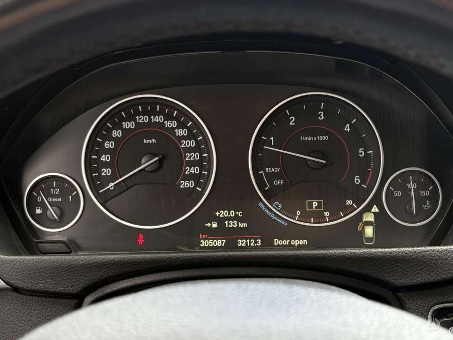 Grey BMW 320 Gran Turismo 2018 in Kaunas, with an engine capacity of 2.00 L and mileage of 305 thousand km for 12300 €, photo 39 on AUTOMOTO.COM.LV