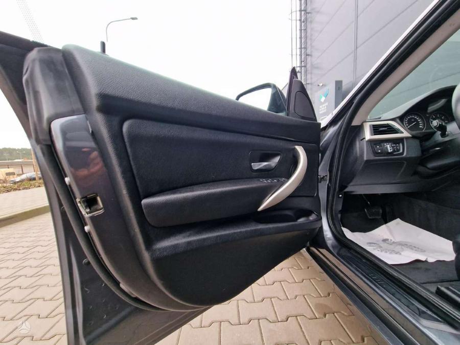 Grey BMW 320 Gran Turismo 2014 in Vilnius, with an engine capacity of 2.00 L and mileage of 213 thousand km for 12799 €, photo 16 on AUTOMOTO.COM.LV