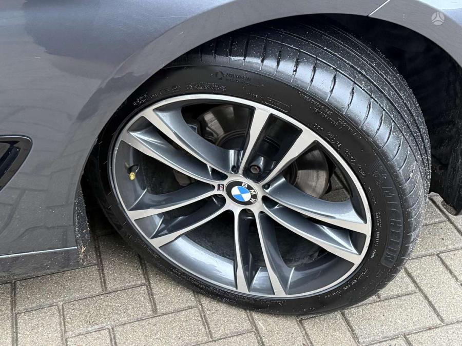 Grey BMW 320 Gran Turismo 2013 in Prienai, with an engine capacity of 2.00 L and mileage of 290 thousand km for 13700 €, photo 23 on AUTOMOTO.COM.LV