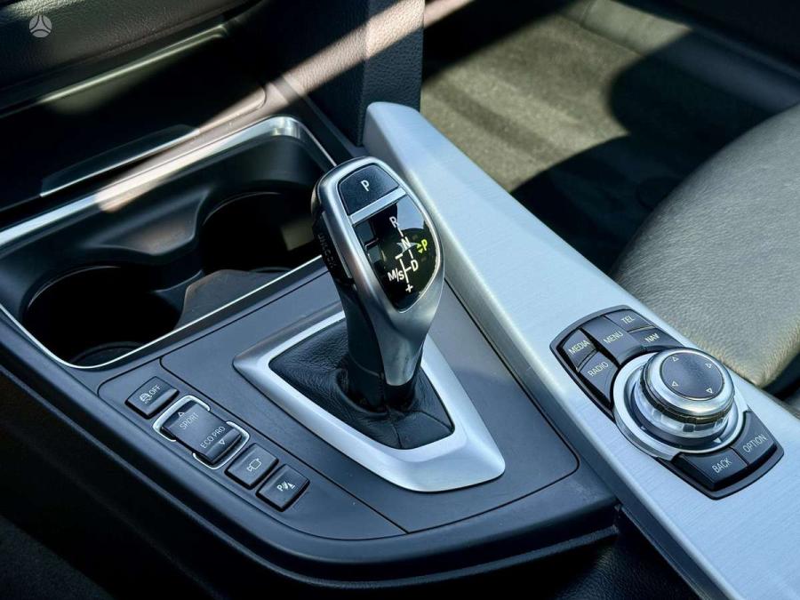 Grey BMW 320 Gran Turismo 2013 in Vilkaviskis, with an engine capacity of 2.00 L and mileage of 246 thousand km for 10900 €, photo 19 on AUTOMOTO.COM.LV