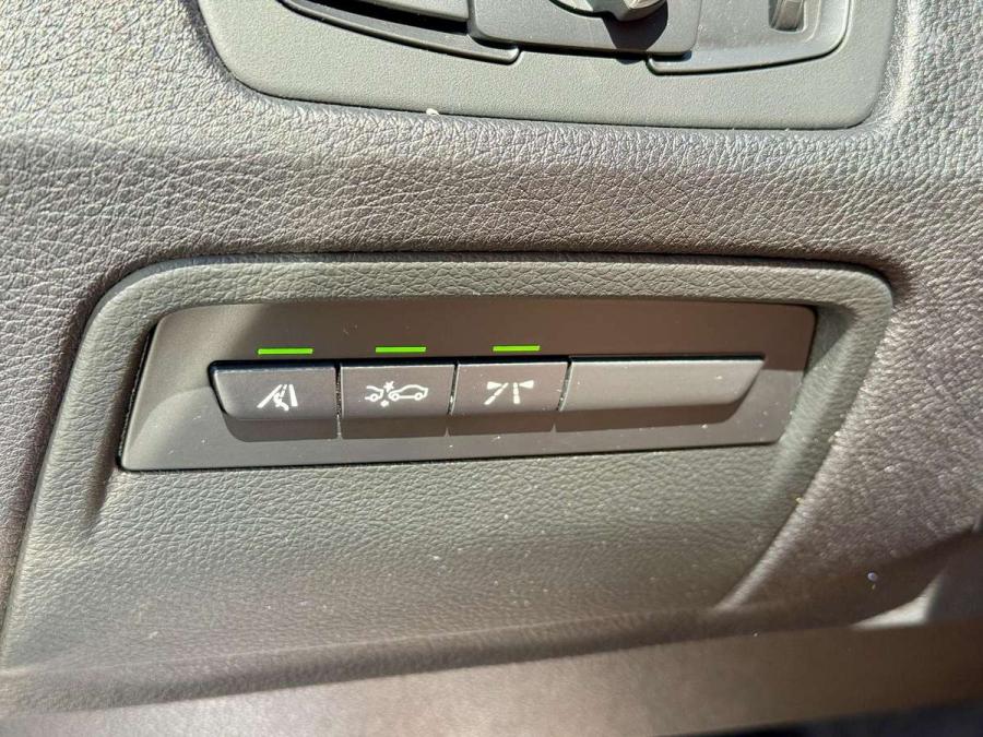 Grey BMW 320 Gran Turismo 2013 in Vilkaviskis, with an engine capacity of 2.00 L and mileage of 246 thousand km for 10900 €, photo 23 on AUTOMOTO.COM.LV
