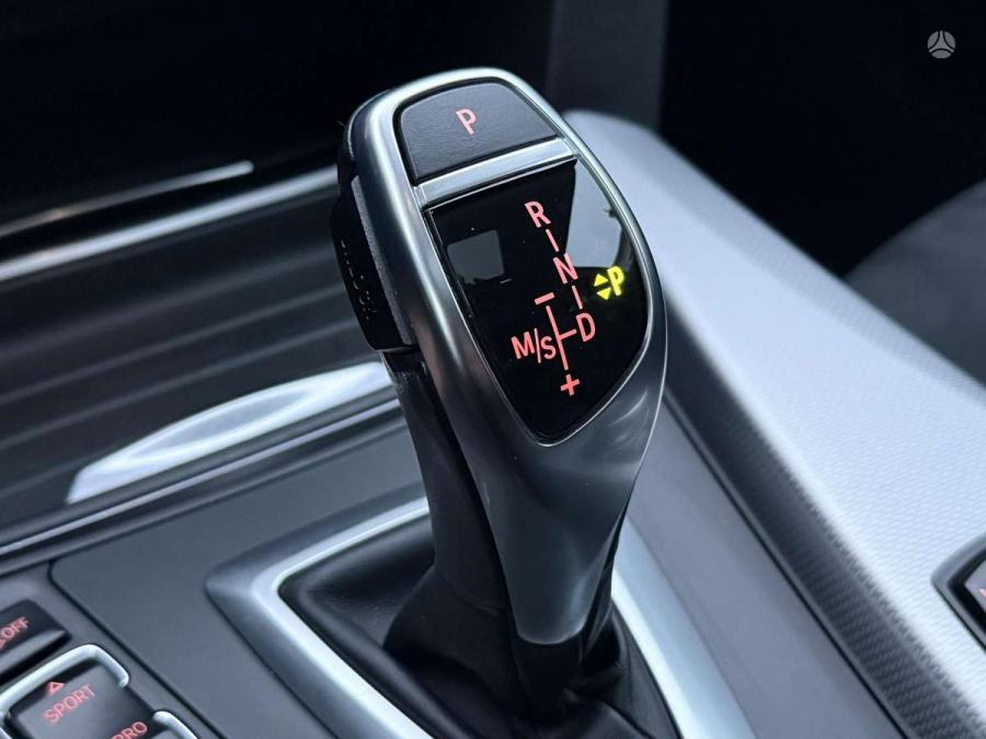 Grey BMW 320 Gran Turismo 2013 in Prienai, with an engine capacity of 2.00 L and mileage of 290 thousand km for 12900 €, photo 40 on AUTOMOTO.COM.LV