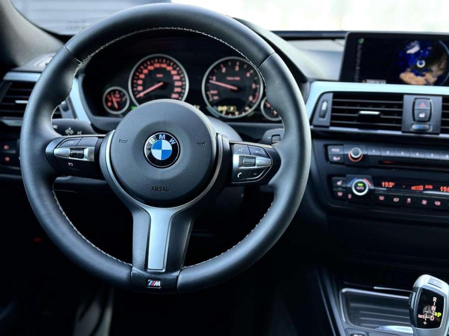 Grey BMW 320 Gran Turismo 2014 in Kaunas, with an engine capacity of 2.00 L and mileage of 246 thousand km for 13400 €, photo 22 on AUTOMOTO.COM.LV