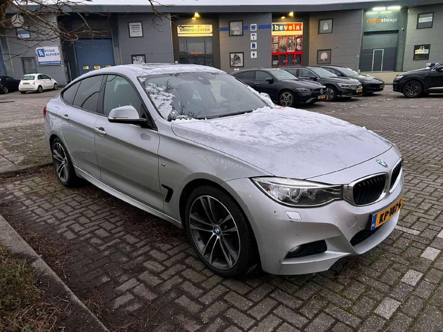 Pelēks BMW 320 Gran Turismo 2015 Kauņa, ar dzinēja tilpumu 2.00 L un nobraukumu 260 tūkst. km par 10898 €, foto 3 vietnē AUTOMOTO.COM.LV
